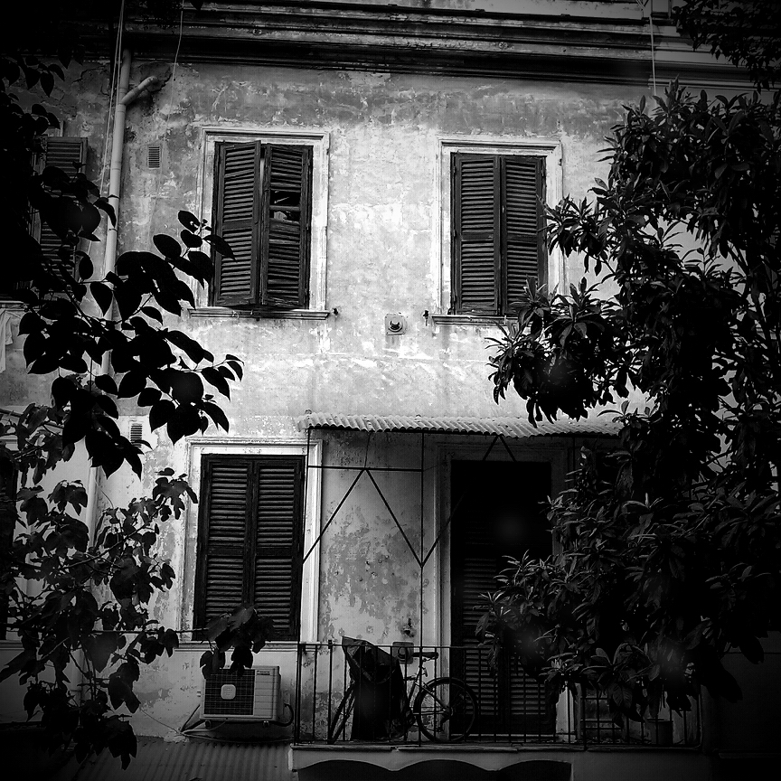 Italy – the curious observer